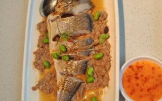 广式烤乳鸽怎么做_烤乳鸽用什么腌料