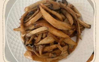 鸡腿菇怎么炒好吃_鸡腿菇的家常做法