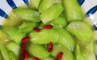 清炒丝瓜怎么做_丝瓜要不要焯水