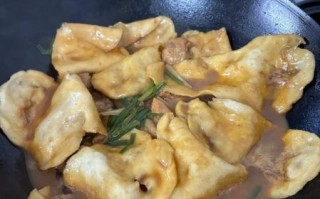 锅贴饼怎么做_锅贴饼的家常做法图解