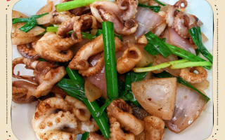 酱爆墨鱼仔怎么做_酱爆墨鱼仔焯水吗