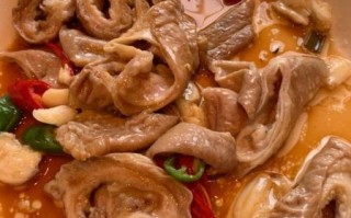 大蒜肥肠怎么做_肥肠怎么清洗才没异味