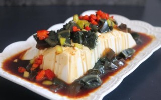 松花蛋拌豆腐放什么调料_松花蛋拌豆腐的做法