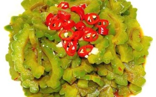 凉拌苦瓜怎么做不苦_苦瓜焯水几分钟才翠绿