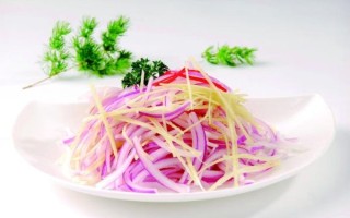 凉拌洋葱丝怎么做_洋葱丝不辣的小妙招