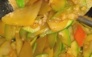 角瓜炒土豆片怎么做_角瓜炒土豆片用焯水吗