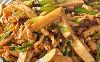 青椒香干炒肉怎么做_青椒香干炒肉热量高吗