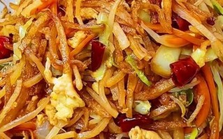 素炒饼丝怎么炒不粘锅_家常做法步骤详解