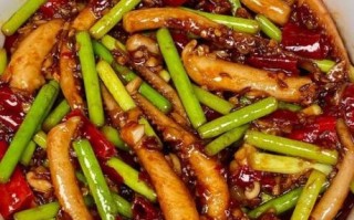 鲜鱿鱼怎么炒好吃又嫩_鱿鱼炒多久才不老