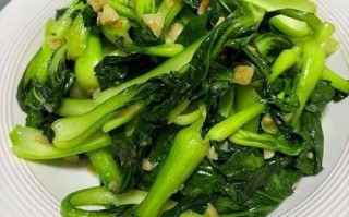 炒青菜怎么炒才翠绿_炒青菜要不要焯水