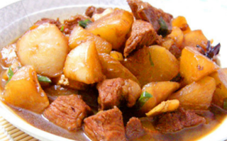 萝卜炖猪肉怎么做_萝卜炖猪肉的家常做法