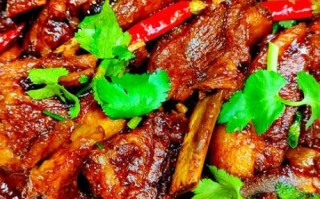 红焖羊排的家常做法_羊排焯水多久才没膻味