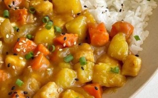 咖喱鸡胸肉土豆怎么做_咖喱鸡胸肉土豆热量高吗
