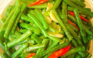 豇豆角怎么炒好吃又简单_豇豆角炒几分钟才熟