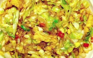 圆白菜炒粉丝怎么做_粉丝不坨不粘锅技巧