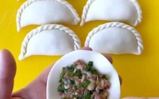 饺子花边怎么捏_饺子花边捏法图解