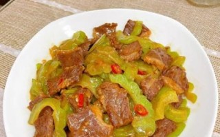 苦瓜炒肉怎么炒好吃又不苦_苦瓜炒肉不苦的秘诀