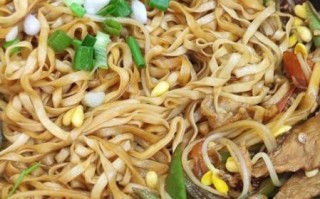 排骨豆角焖面怎么做_家常排骨豆角焖面做法