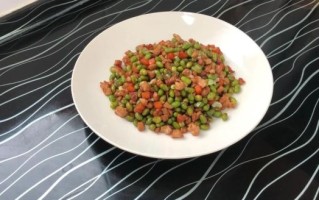 青豆粒怎么炒好吃_青豆粒炒什么配菜更香