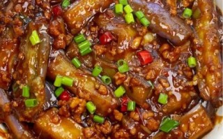 清炒茄子怎么做才好吃_家常清炒茄子需要焯水吗