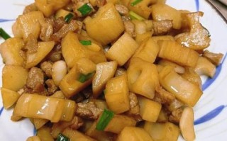 藕丁炒肉丁怎么炒才脆_藕丁炒肉丁家常做法