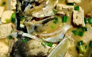 炖胖头鱼的家常做法_胖头鱼怎么炖不腥