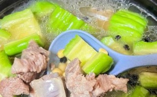 苦瓜排骨汤怎么做不苦_苦瓜排骨汤的功效与禁忌