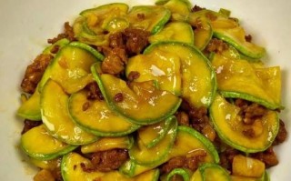 肉炒西葫芦怎么炒好吃_西葫芦炒肉要不要焯水