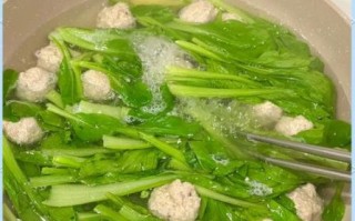 青菜汤怎么煮才翠绿_纯青菜汤的做法大全窍门