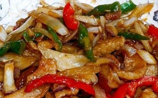 洋葱炒肉怎么炒才好吃_家常洋葱炒肉做法步骤
