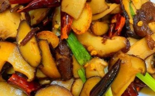 炒蘑菇的家常做法_蘑菇怎么炒才鲜嫩不腥