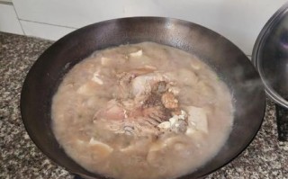 三文鱼头汤怎么煲_三文鱼头汤的家常做法