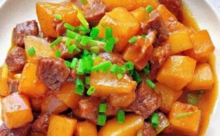 土豆烧牛肉最正宗的做法_怎么做才软烂入味