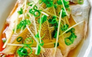 清蒸鲈鱼怎么做_清蒸鲈鱼蒸几分钟最好