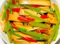 芹菜香干炒肉怎么做_芹菜香干炒肉的家常做法