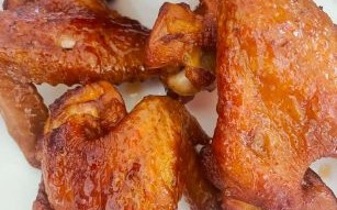 烤鸡翅怎么腌制才入味_家常烤鸡翅腌制配方