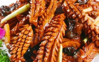 川菜和鲁菜哪个第一_川菜和鲁菜谁更受欢迎