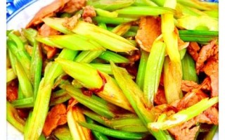 芹菜怎么做好吃又简单_芹菜炒什么最下饭