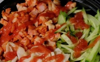 蜜汁烤肉拌饭怎么做_蜜汁烤肉拌饭酱汁比例