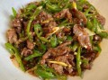 青椒炒牛肉怎么炒才嫩_青椒炒牛肉家常做法