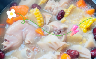 猪脚汤怎么做好吃又香不油腻_猪脚汤去腥增香的秘诀