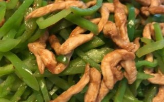 青椒炒鸡肉丝怎么炒才嫩_青椒炒鸡肉丝家常做法