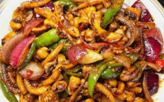 鱿鱼怎么炒才嫩_鱿鱼炒多久才熟