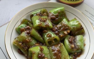 酱焖尖椒怎么做_酱焖尖椒的家常做法