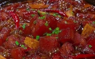正宗红烧肉怎么做_红烧肉先焯水还是先炒糖色