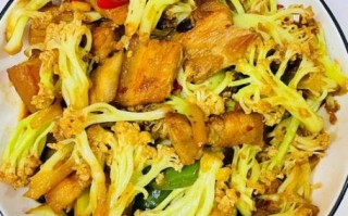 菜花炒肉的家常做法_菜花炒肉怎么做好吃