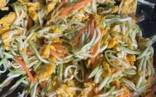 西葫芦瓜馅饼怎么和面_西葫芦瓜馅饼馅料怎么调