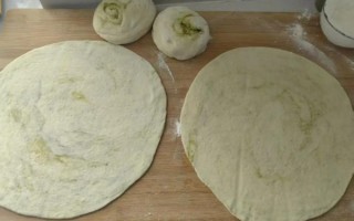 狗浇尿饼的做法_狗浇尿饼为什么叫狗浇尿