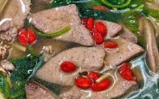 猪肝菠菜汤怎么做_猪肝菠菜汤焯水多久