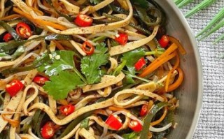 凉拌豆皮丝怎么做_凉拌豆皮丝热量高吗